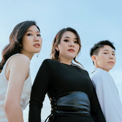 รายชื่อเพลง Hers ทั้งหมด และเนื้อเพลง - เนื้อเพลงใหม่ 2025